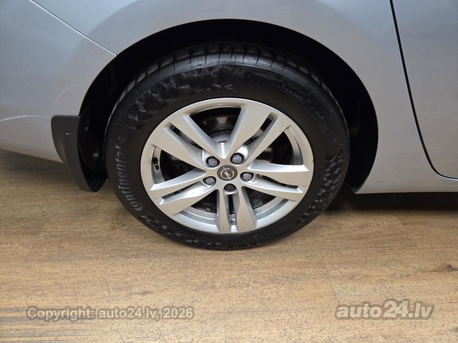 Pelēks Opel Astra 2017 Tallina, ar dzinēja tilpumu 1.40 L un nobraukumu 149 tūkst. km par 8200 €, foto 19 vietnē AUTOMOTO.COM.LV
