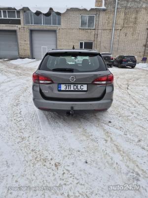 Grey Opel Astra 2018 in Tallinn, with an engine capacity of 1.60 L and mileage of 151 thousand km for 8000 €, photo 3 on AUTOMOTO.COM.LV