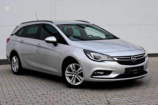 Grey Opel Astra 2018 in Kretinga, with an engine capacity of 1.60 L and mileage of 139 thousand km for 6450 €, photo 1 on AUTOMOTO.COM.LV