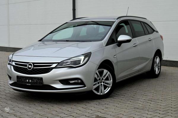 Grey Opel Astra 2018 in Kretinga, with an engine capacity of 1.60 L and mileage of 139 thousand km for 6450 €, photo 3 on AUTOMOTO.COM.LV