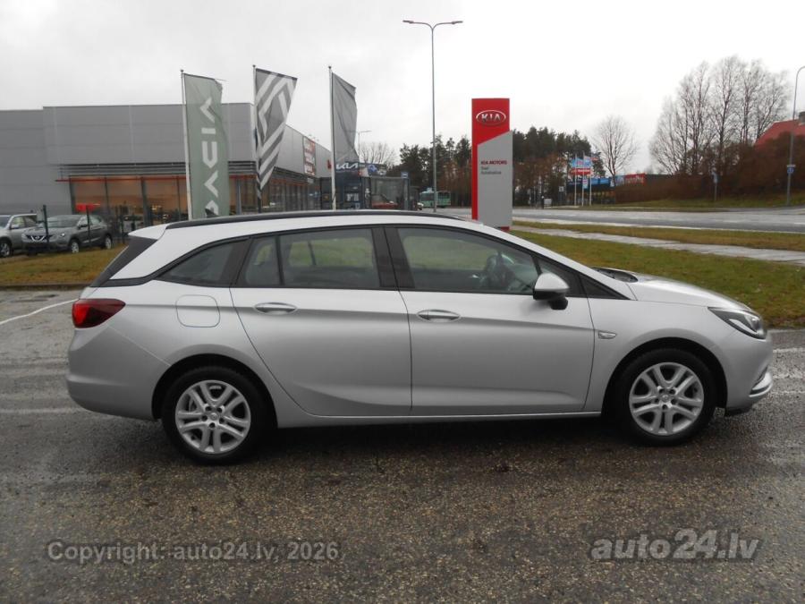 Grey Opel Astra 2018 in Viljandi, with an engine capacity of 1.60 L and mileage of 222 thousand km for 7890 €, photo 21 on AUTOMOTO.COM.LV