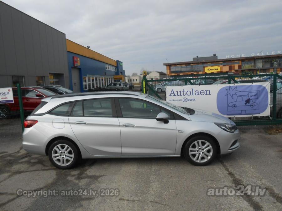 Grey Opel Astra 2018 in Viljandi, with an engine capacity of 1.60 L and mileage of 222 thousand km for 7690 €, photo 18 on AUTOMOTO.COM.LV