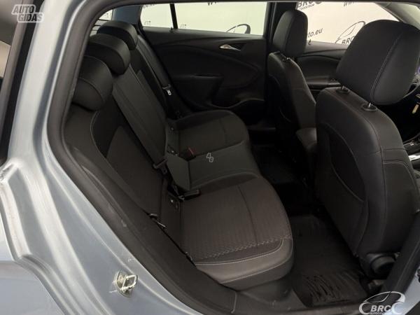 Grey Opel Astra 2018 in Avizieniai, with an engine capacity of 1.60 L and mileage of 181 thousand km for 7500 €, photo 10 on AUTOMOTO.COM.LV