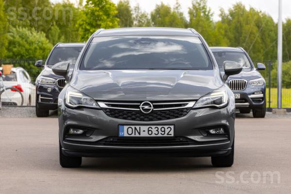 Grey Opel Astra 2018 in Jelgava, with an engine capacity of 1.60 L and mileage of 0 thousand km for 6750 €, photo 2 on AUTOMOTO.COM.LV