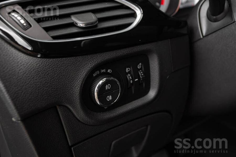 Pelēks Opel Astra 2018 Jelgava, ar dzinēja tilpumu 1.60 L un nobraukumu 0 tūkst. km par 6750 €, foto 10 vietnē AUTOMOTO.COM.LV