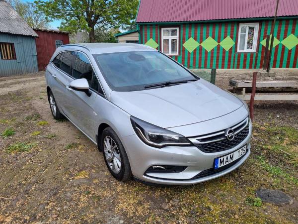 Grey Opel Astra 2018 in Birzai, with an engine capacity of 1.00 L and mileage of 94 thousand km for 6900 €, photo 2 on AUTOMOTO.COM.LV
