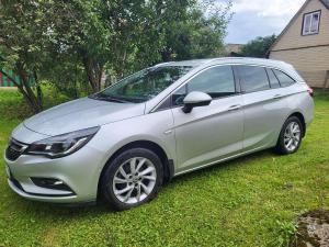 Grey Opel Astra 2018 in Birzai, with an engine capacity of 1.00 L and mileage of 94 thousand km for 6900 €, photo 4 on AUTOMOTO.COM.LV