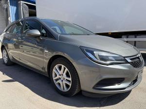 Grey Opel Astra 2018 in Klaipeda, with an engine capacity of 1.60 L and mileage of 203 thousand km for 5700 €, photo 3 on AUTOMOTO.COM.LV