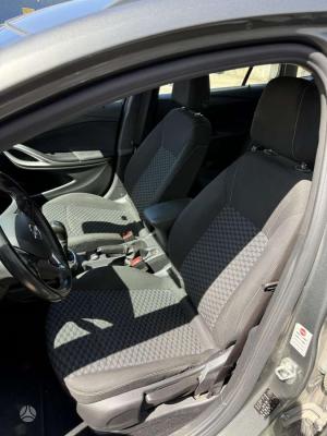 Grey Opel Astra 2018 in Klaipeda, with an engine capacity of 1.60 L and mileage of 203 thousand km for 5700 €, photo 18 on AUTOMOTO.COM.LV