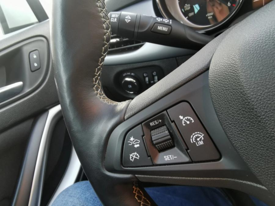 Grey Opel Astra 2018 in Riga, with an engine capacity of 1.60 L and mileage of 111 thousand km for 8790 €, photo 14 on AUTOMOTO.COM.LV