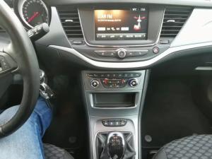 Pelēks Opel Astra 2018 Kuldīga, ar dzinēja tilpumu 1.60 L un nobraukumu 111 tūkst. km par 8790 €, foto 8 vietnē AUTOMOTO.COM.LV