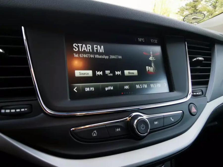 Pelēks Opel Astra 2018 Kuldīga, ar dzinēja tilpumu 1.60 L un nobraukumu 111 tūkst. km par 8790 €, foto 9 vietnē AUTOMOTO.COM.LV