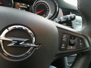 Pelēks Opel Astra 2018 Kuldīga, ar dzinēja tilpumu 1.60 L un nobraukumu 111 tūkst. km par 8790 €, foto 15 vietnē AUTOMOTO.COM.LV