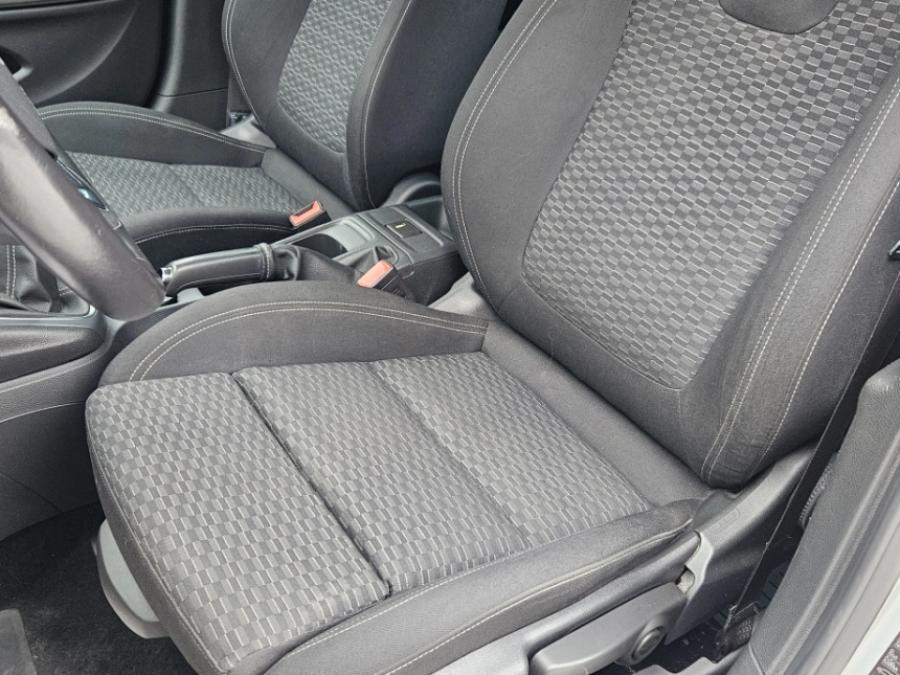 Grey Opel Astra 2018 in Riga, with an engine capacity of 1.60 L and mileage of 207 thousand km for 6690 €, photo 3 on AUTOMOTO.COM.LV