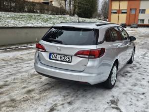 Grey Opel Astra 2018 in Riga, with an engine capacity of 1.60 L and mileage of 207 thousand km for 6690 €, photo 8 on AUTOMOTO.COM.LV