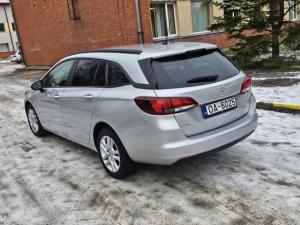 Grey Opel Astra 2018 in Riga, with an engine capacity of 1.60 L and mileage of 207 thousand km for 6690 €, photo 10 on AUTOMOTO.COM.LV