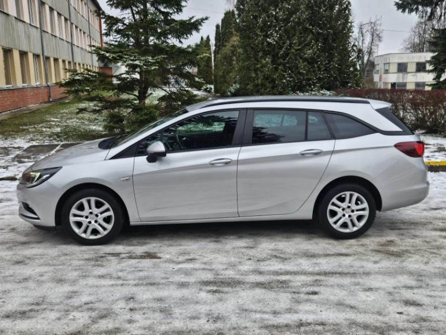 Grey Opel Astra 2018 in Riga, with an engine capacity of 1.60 L and mileage of 207 thousand km for 6690 €, photo 12 on AUTOMOTO.COM.LV