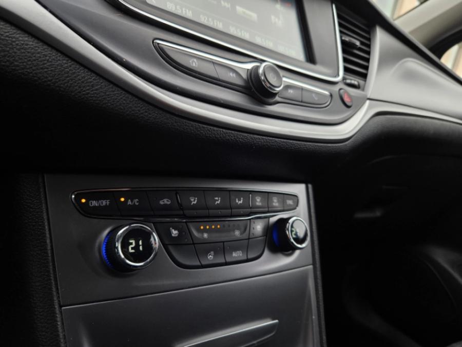 Grey Opel Astra 2018 in Riga, with an engine capacity of 1.60 L and mileage of 207 thousand km for 6690 €, photo 27 on AUTOMOTO.COM.LV