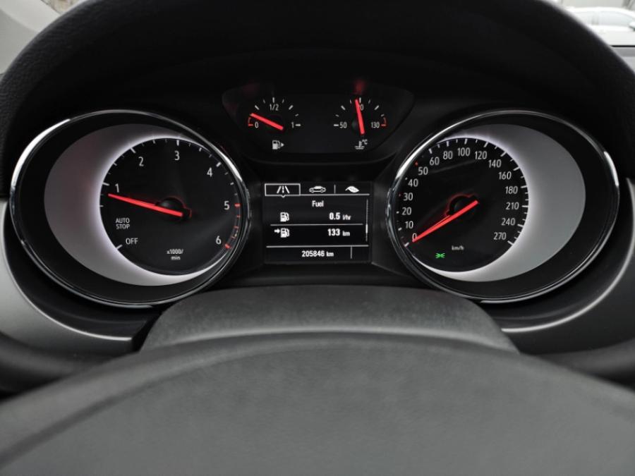 Grey Opel Astra 2018 in Riga, with an engine capacity of 1.60 L and mileage of 207 thousand km for 6690 €, photo 32 on AUTOMOTO.COM.LV