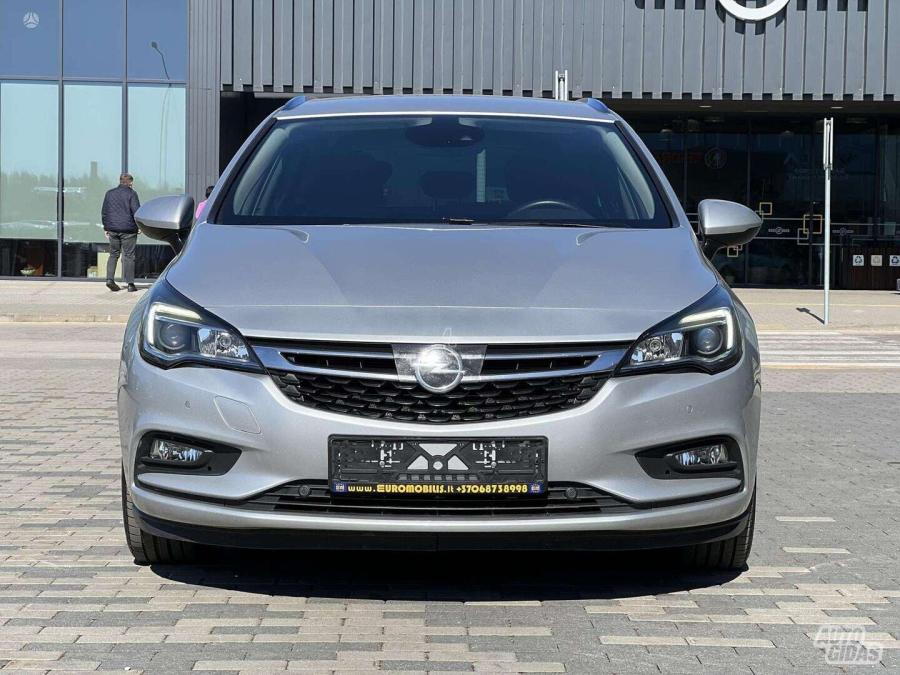 Grey Opel Astra 2018 in Siauliai, with an engine capacity of 1.60 L and mileage of 186 thousand km for 7700 €, photo 4 on AUTOMOTO.COM.LV