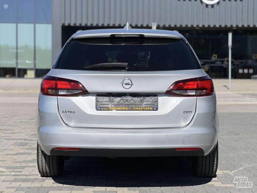 Grey Opel Astra 2018 in Siauliai, with an engine capacity of 1.60 L and mileage of 186 thousand km for 7700 €, photo 7 on AUTOMOTO.COM.LV