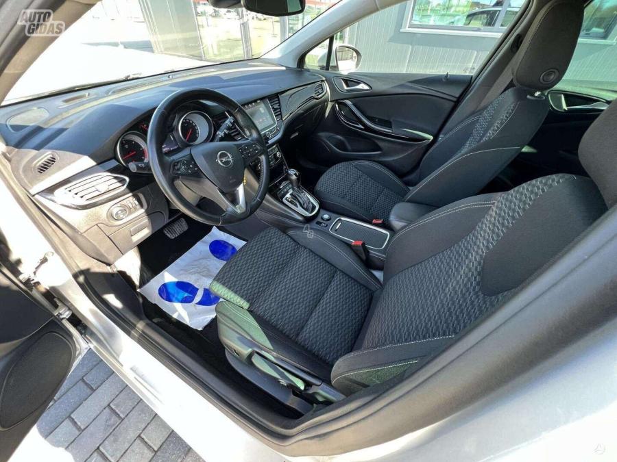 Grey Opel Astra 2018 in Siauliai, with an engine capacity of 1.60 L and mileage of 186 thousand km for 7700 €, photo 13 on AUTOMOTO.COM.LV