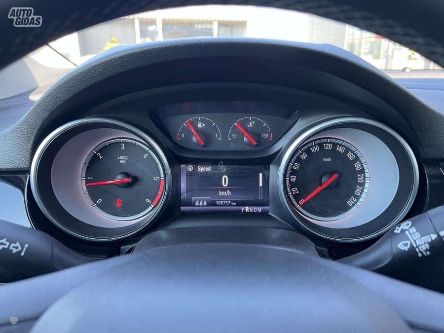 Grey Opel Astra 2018 in Siauliai, with an engine capacity of 1.60 L and mileage of 186 thousand km for 7700 €, photo 14 on AUTOMOTO.COM.LV