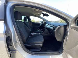 Grey Opel Astra 2018 in Siauliai, with an engine capacity of 1.60 L and mileage of 186 thousand km for 7700 €, photo 24 on AUTOMOTO.COM.LV