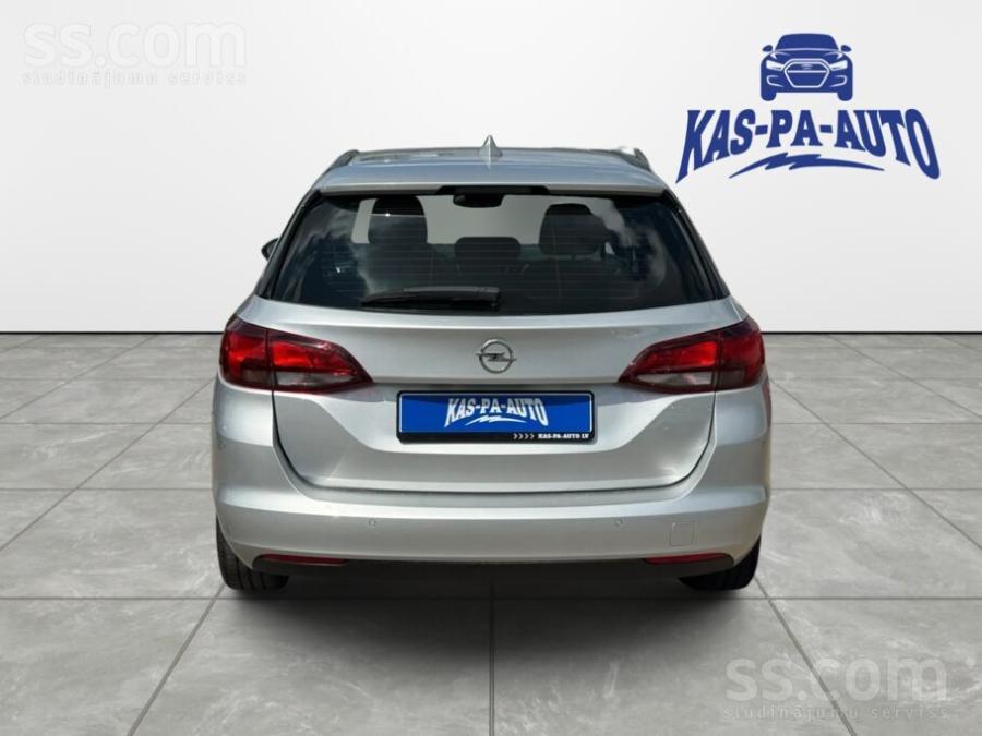 Grey Opel Astra 2018 in Riga, with an engine capacity of 1.60 L and mileage of 210 thousand km for 6500 €, photo 3 on AUTOMOTO.COM.LV