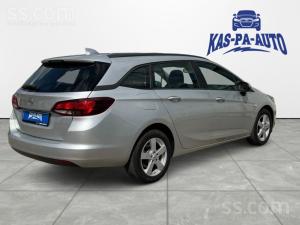 Grey Opel Astra 2018 in Riga, with an engine capacity of 1.60 L and mileage of 210 thousand km for 6500 €, photo 7 on AUTOMOTO.COM.LV