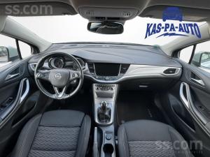 Grey Opel Astra 2018 in Riga, with an engine capacity of 1.60 L and mileage of 210 thousand km for 6500 €, photo 9 on AUTOMOTO.COM.LV