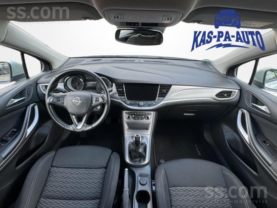 Grey Opel Astra 2018 in Riga, with an engine capacity of 1.60 L and mileage of 210 thousand km for 6500 €, photo 9 on AUTOMOTO.COM.LV