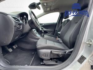 Grey Opel Astra 2018 in Riga, with an engine capacity of 1.60 L and mileage of 210 thousand km for 6500 €, photo 10 on AUTOMOTO.COM.LV