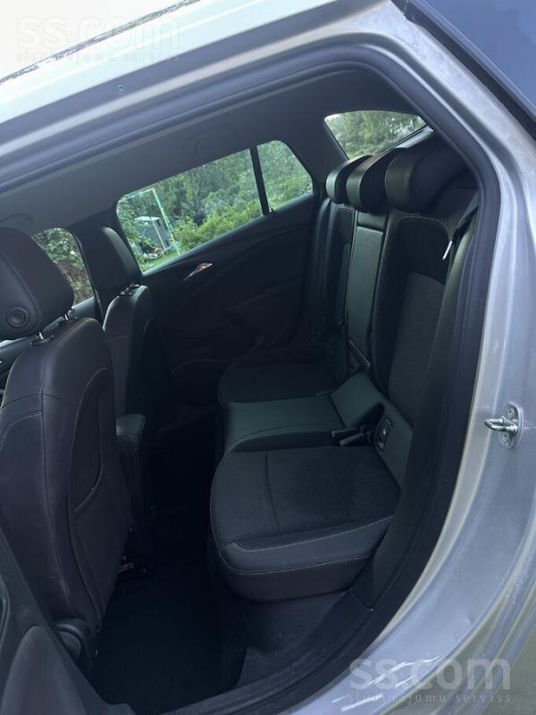 Pelēks Opel Astra 2018 Cēsis, ar dzinēja tilpumu 1.60 L un nobraukumu 218 tūkst. km par 7640 €, foto 9 vietnē AUTOMOTO.COM.LV