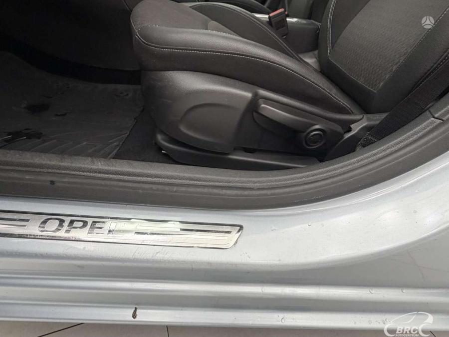 Pelēks Opel Astra 2018 Viļņa, ar dzinēja tilpumu 1.60 L un nobraukumu 181 tūkst. km par 6490 €, foto 23 vietnē AUTOMOTO.COM.LV