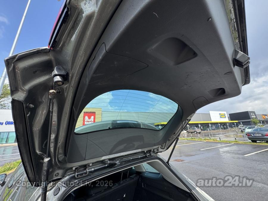 Pelēks Opel Astra 2018 Tallina, ar dzinēja tilpumu 1.60 L un nobraukumu 180 tūkst. km par 6500 €, foto 19 vietnē AUTOMOTO.COM.LV