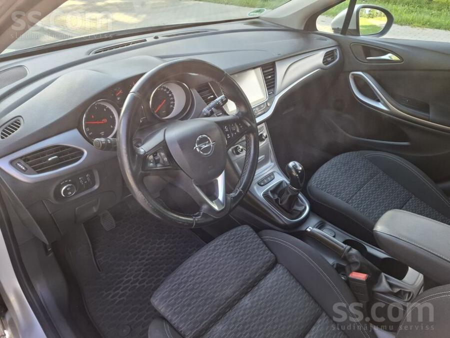 Grey Opel Astra 2018 in Riga, with an engine capacity of 1.60 L and mileage of 202 thousand km for 5600 €, photo 5 on AUTOMOTO.COM.LV