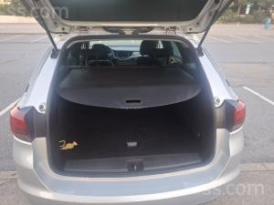 Grey Opel Astra 2018 in Riga, with an engine capacity of 1.60 L and mileage of 202 thousand km for 5600 €, photo 7 on AUTOMOTO.COM.LV