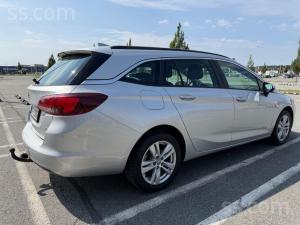 Grey Opel Astra 2018 in Riga, with an engine capacity of 1.60 L and mileage of 230 thousand km for 6490 €, photo 4 on AUTOMOTO.COM.LV