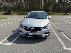 Grey Opel Astra 2018 in Riga, with an engine capacity of 1.60 L and mileage of 230 thousand km for 6490 €, photo 8 on AUTOMOTO.COM.LV