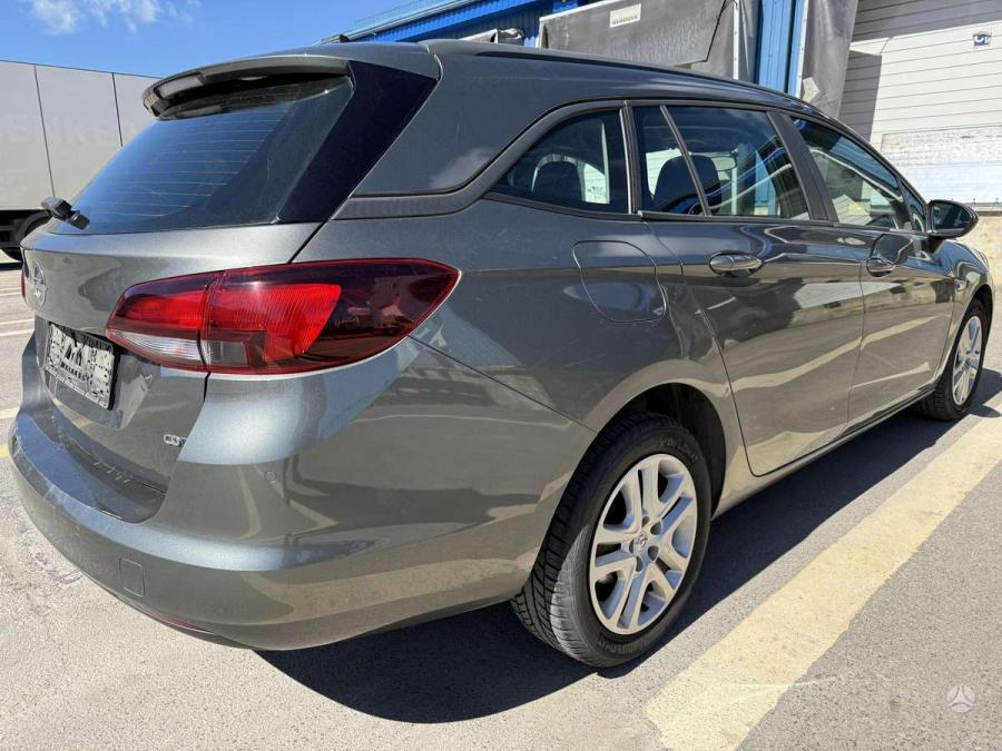 Grey Opel Astra 2018 in Klaipeda, with an engine capacity of 1.60 L and mileage of 218 thousand km for 4900 €, photo 7 on AUTOMOTO.COM.LV