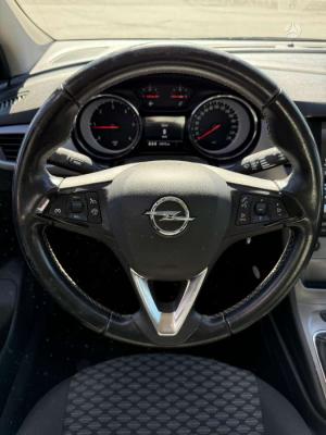 Grey Opel Astra 2018 in Klaipeda, with an engine capacity of 1.60 L and mileage of 218 thousand km for 4900 €, photo 11 on AUTOMOTO.COM.LV