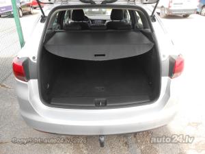 Grey Opel Astra 2018 in Viljandi, with an engine capacity of 1.60 L and mileage of 222 thousand km for 6990 €, photo 18 on AUTOMOTO.COM.LV