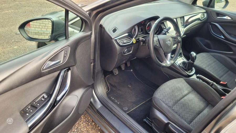 Pelēks Opel Astra 2018 Telšiai, ar dzinēja tilpumu 1.40 L un nobraukumu 170 tūkst. km par 6850 €, foto 19 vietnē AUTOMOTO.COM.LV