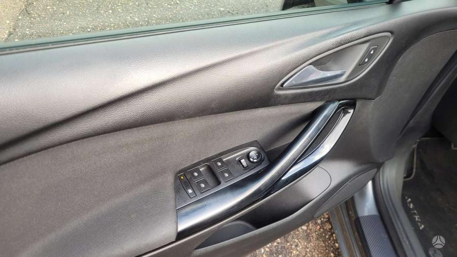 Pelēks Opel Astra 2018 Telšiai, ar dzinēja tilpumu 1.40 L un nobraukumu 170 tūkst. km par 6850 €, foto 20 vietnē AUTOMOTO.COM.LV