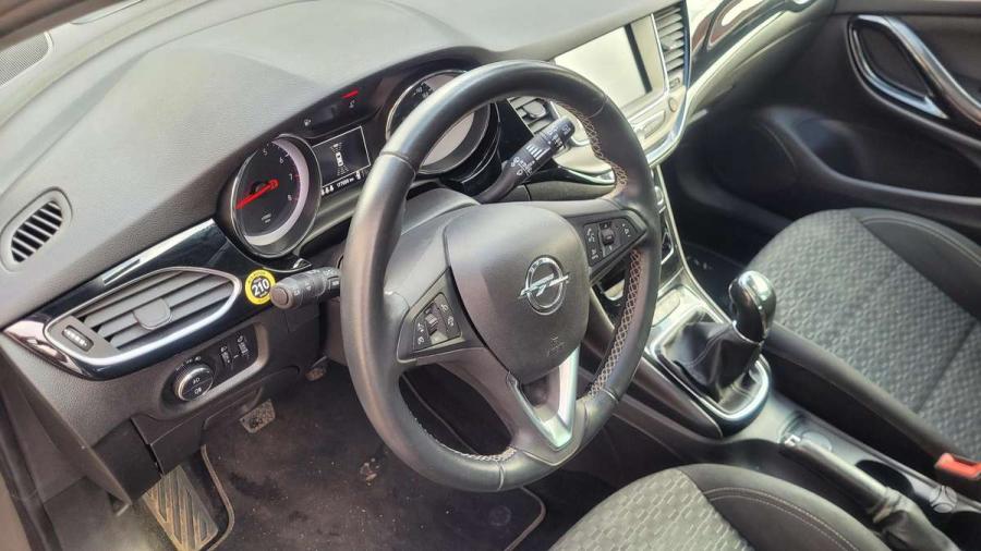 Pelēks Opel Astra 2018 Telšiai, ar dzinēja tilpumu 1.40 L un nobraukumu 170 tūkst. km par 6850 €, foto 22 vietnē AUTOMOTO.COM.LV