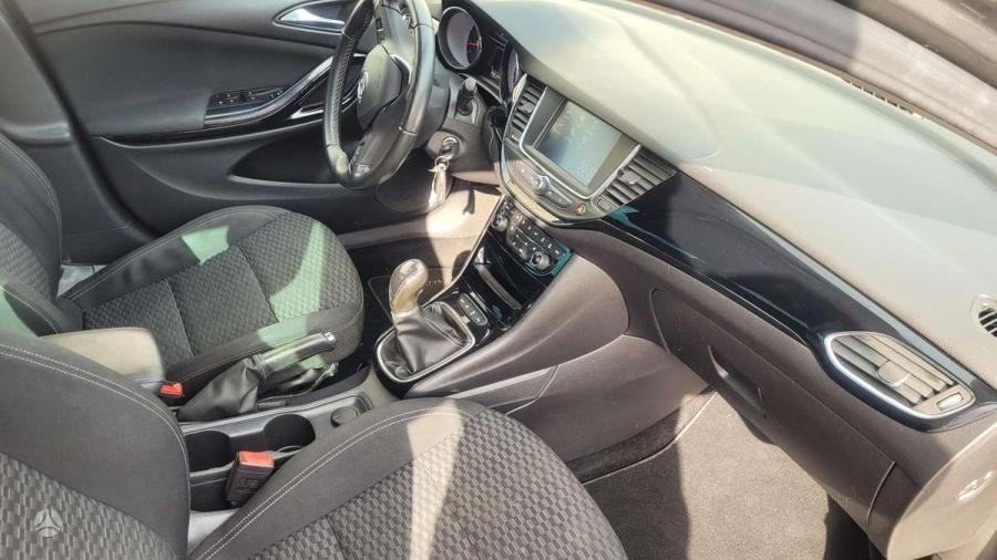 Pelēks Opel Astra 2018 Telšiai, ar dzinēja tilpumu 1.40 L un nobraukumu 170 tūkst. km par 6850 €, foto 36 vietnē AUTOMOTO.COM.LV