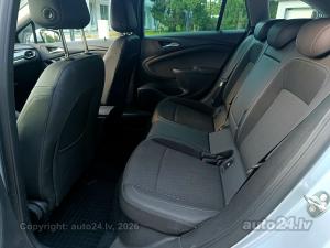 Pelēks Opel Astra 2018 Tallina, ar dzinēja tilpumu 1.40 L un nobraukumu 133 tūkst. km par 10990 €, foto 11 vietnē AUTOMOTO.COM.LV