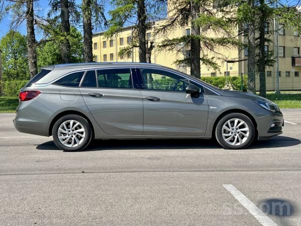 Grey Opel Astra 2019 in Cesis, with an engine capacity of 1.60 L and mileage of 217 thousand km for 850 €, photo 6 on AUTOMOTO.COM.LV