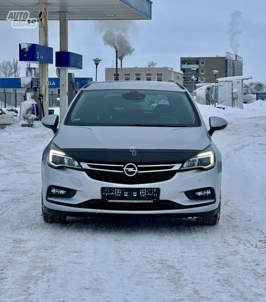 Grey Opel Astra 2019 in Kretinga, with an engine capacity of 1.60 L and mileage of 176 thousand km for 6999 €, photo 2 on AUTOMOTO.COM.LV
